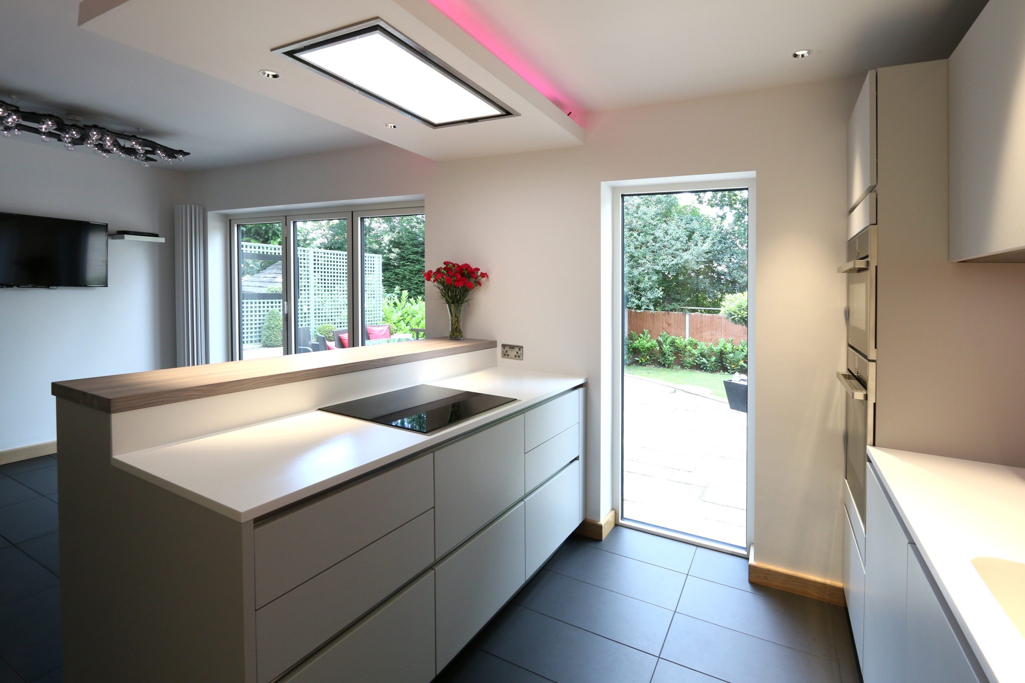 Ridgemount featuring a dual colour aluminium bifold door